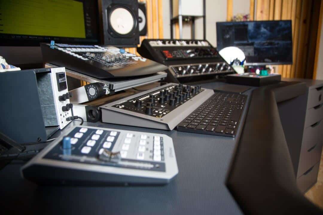 How I use Softube's Console 1 - Mix & Master My Song